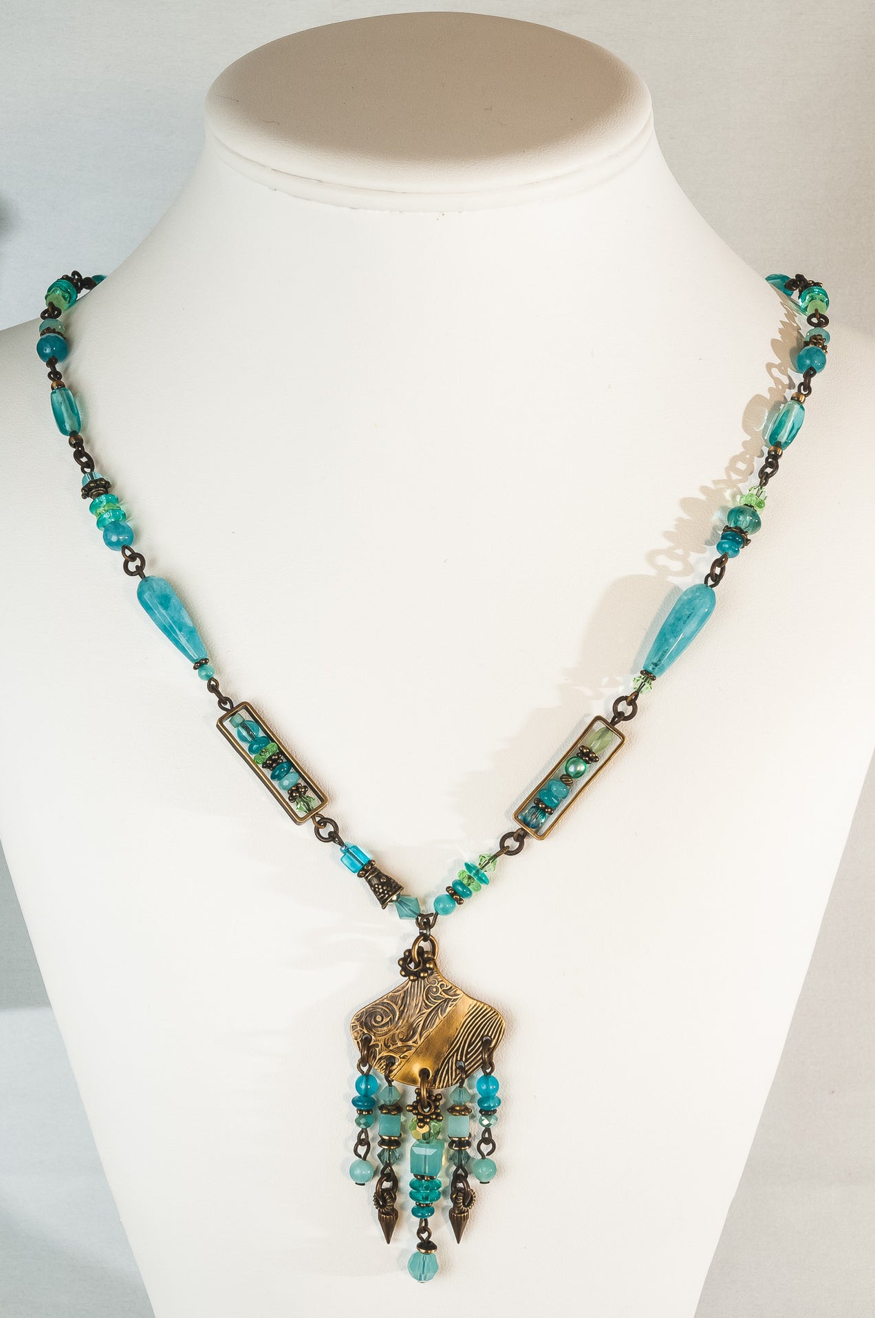 Handmade jewelry, colors like icebergs & emeralds, Solitude by Honica!