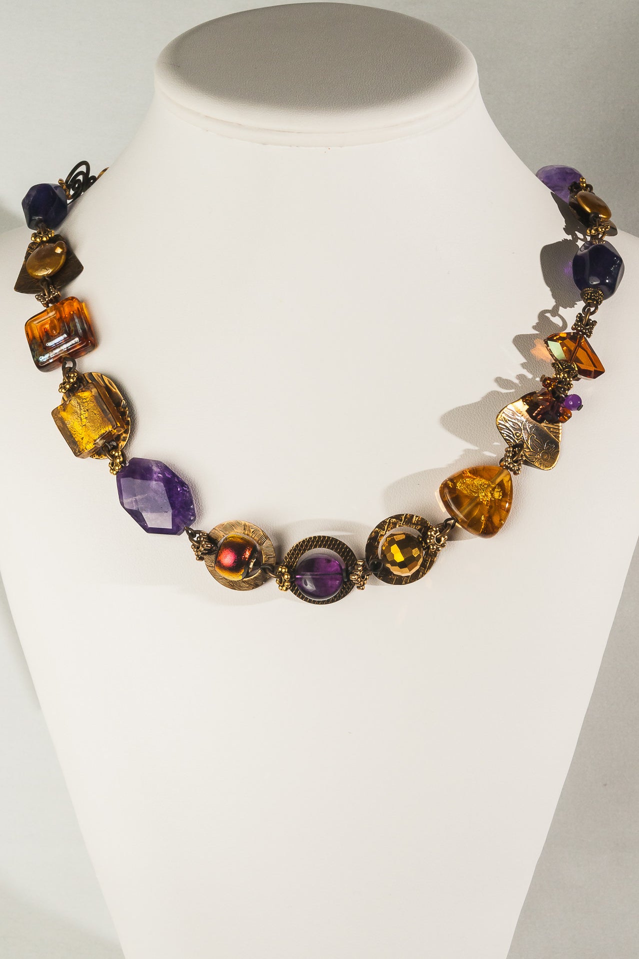Handmade jewelry in royal colors | Gloriana | born of artisan, Honica!