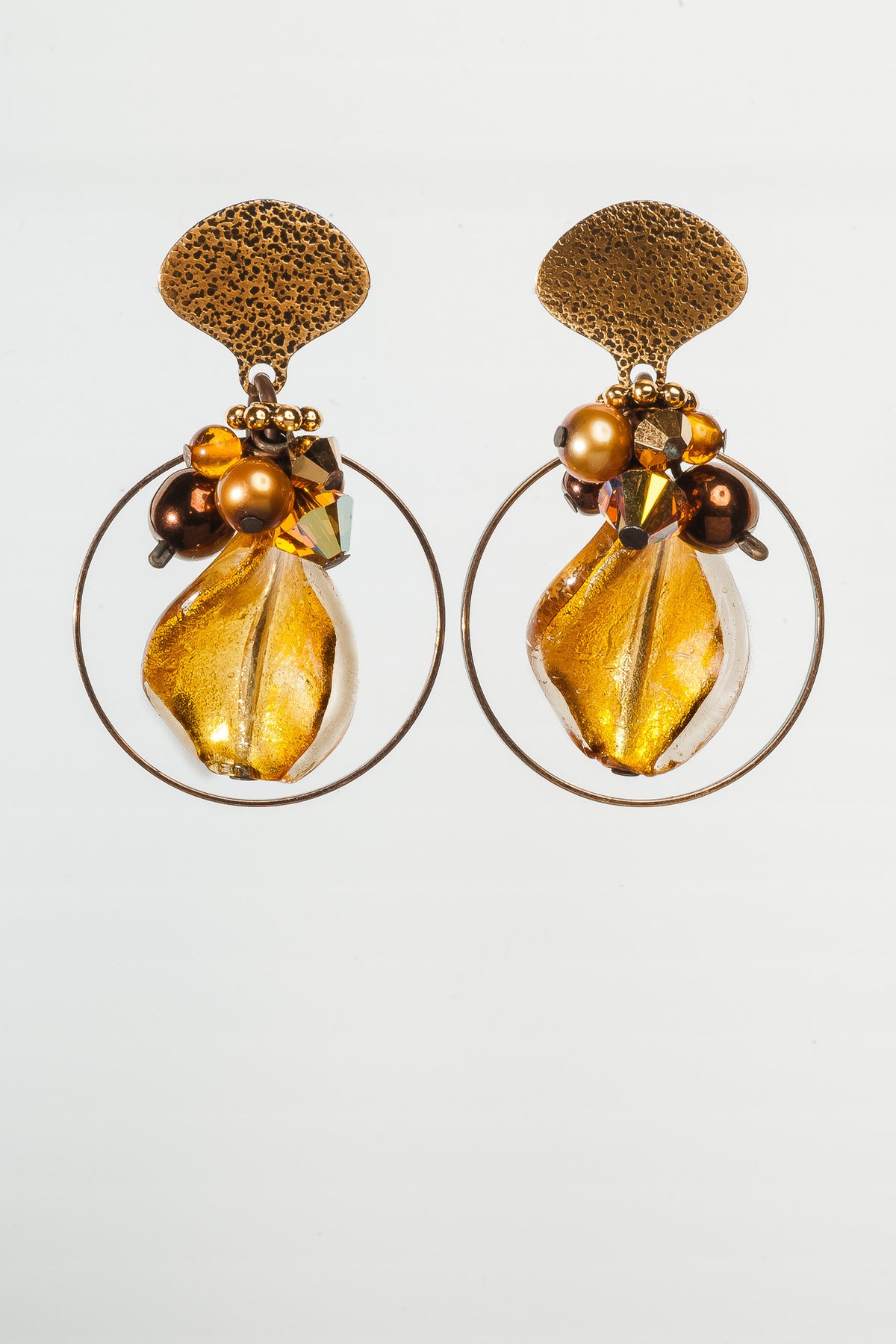 Caravans of colorful handmade jewelry | Spiced Gold by Honica!