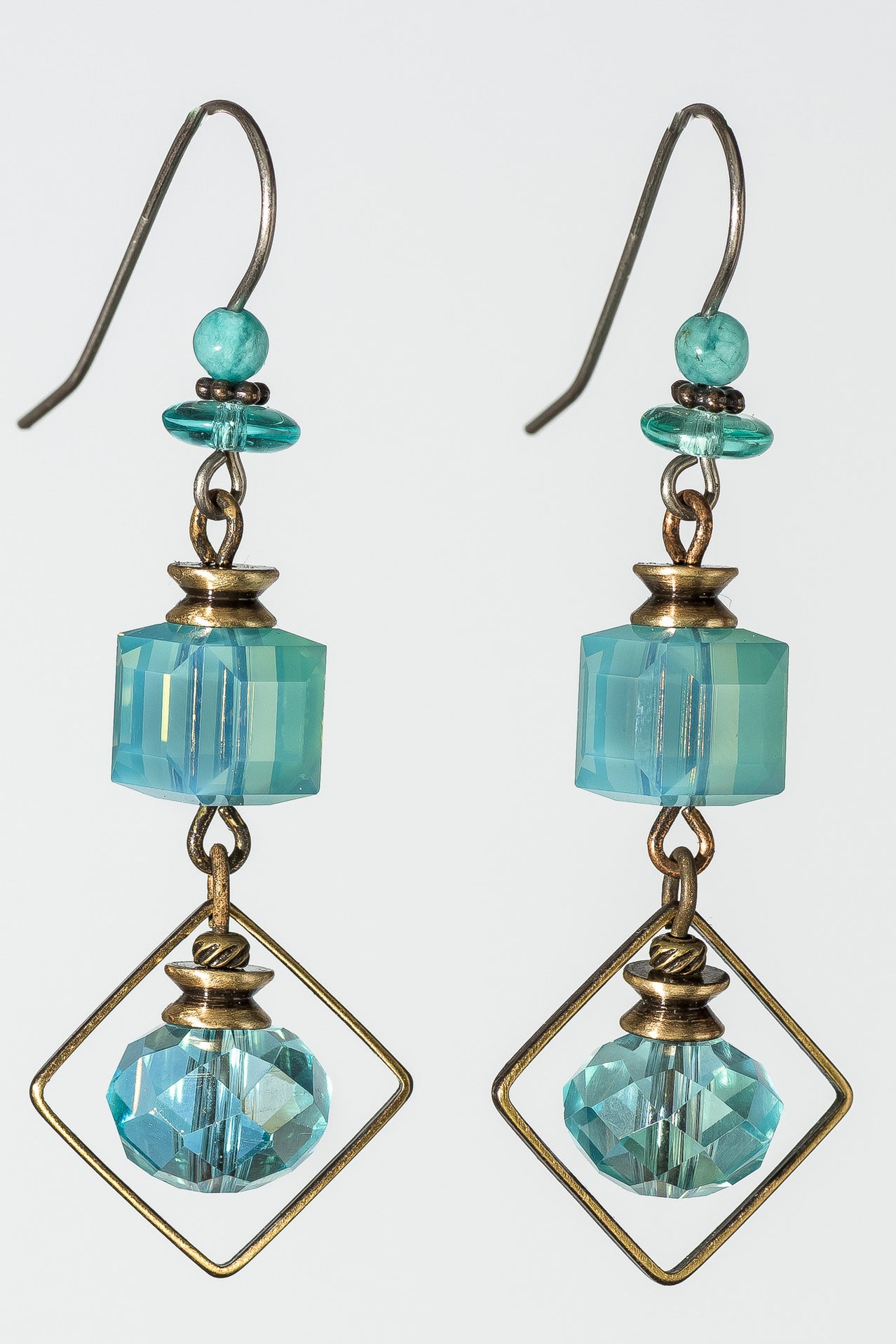 Handmade jewelry, colors like icebergs & emeralds, Solitude by Honica!