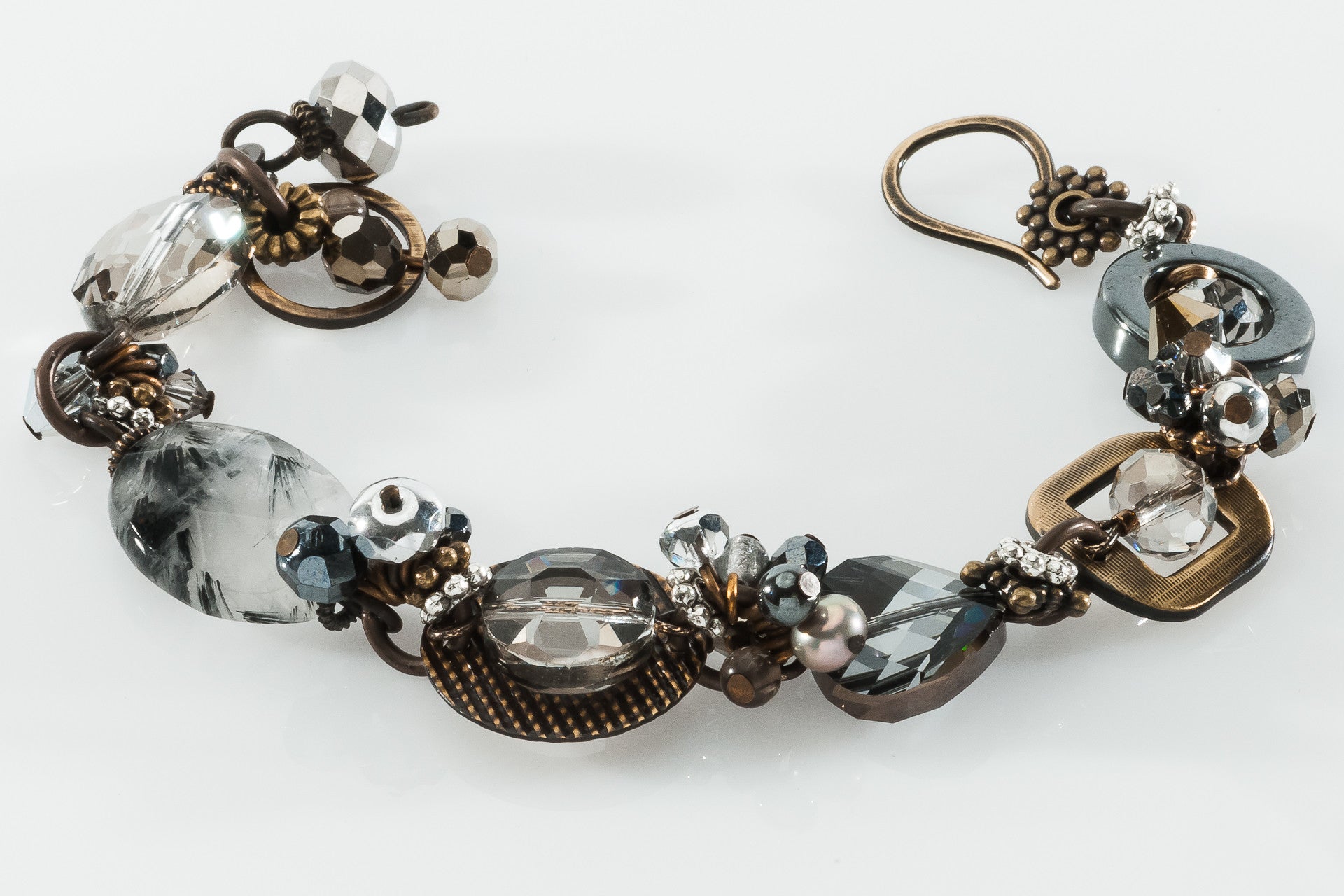 A unique handmade jewelry - Silver Mist from jewelry designer, Honica!